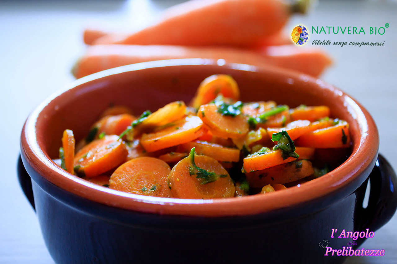 Carote in umido con curry e prezzemolo | l'Angolo delle Prelibatezze