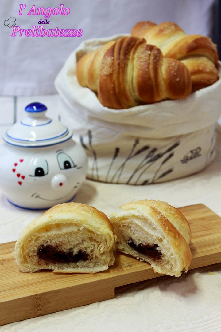 Cornetti sfogliati facilissimi da fare. | l'Angolo delle Prelibatezze